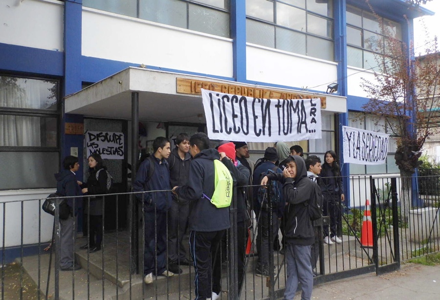 Andes on line | Alumnos se toman el Liceo República Argentina y exigen ... Andes on line | Alumnos se toman el Liceo República Argentina y exigen ...