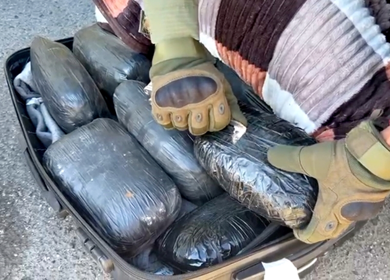 Andes on line | OS-7 de Carabineros sorprende a boliviano transportando cerca de 10 kilos de ...