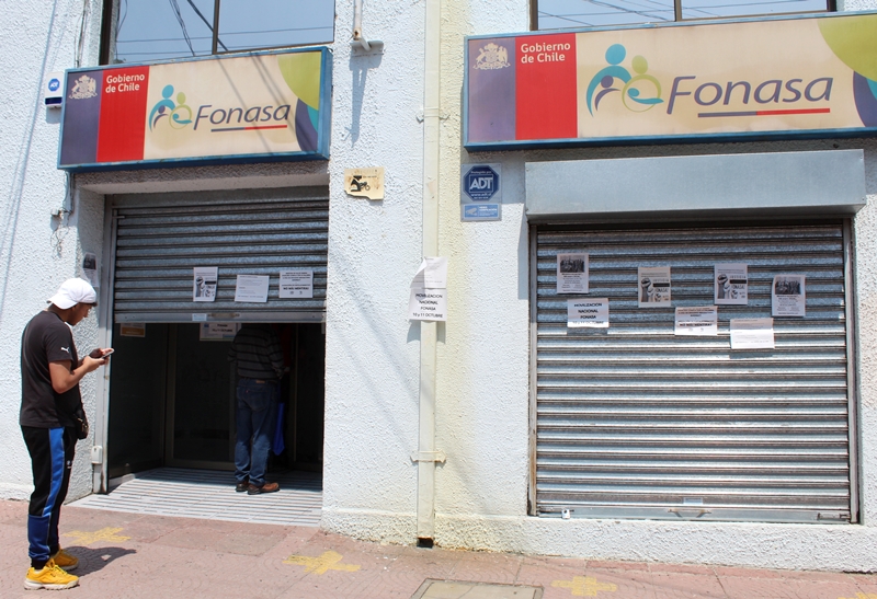 Andes on line | Continúa el paro de los funcionarios de Fonasa: No hay ...